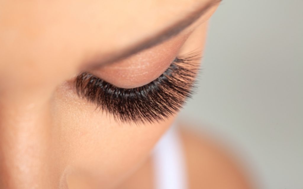 Spiritual Meaning of Eyelashes Falling Out - An Unforeseen Event