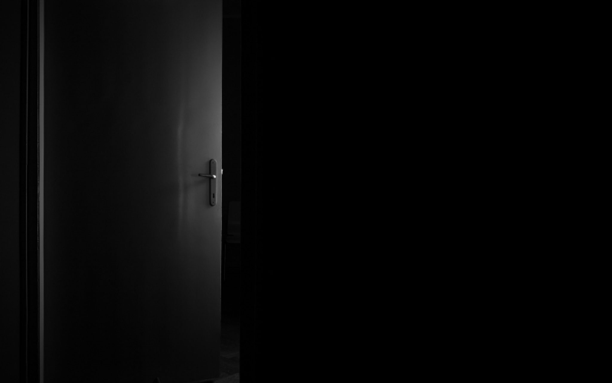 6 Signs You Have A Ghost At Home