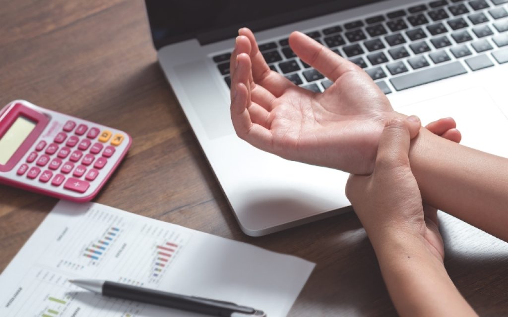 Spiritual Meaning Of Right Wrist Pain - Find Clarity In Your Goals