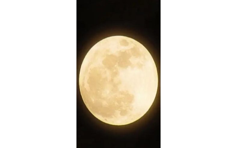 Choose The Magic Moon You Like Best and Read Its Special Message